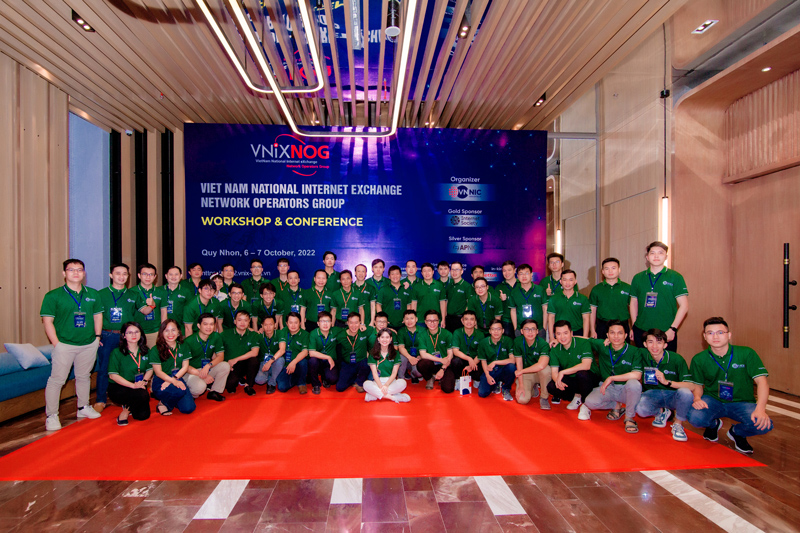 VNG Cloud Expert: Monitoring Infrastructure and Applications to Mitigate System Risks | VNG Cloud